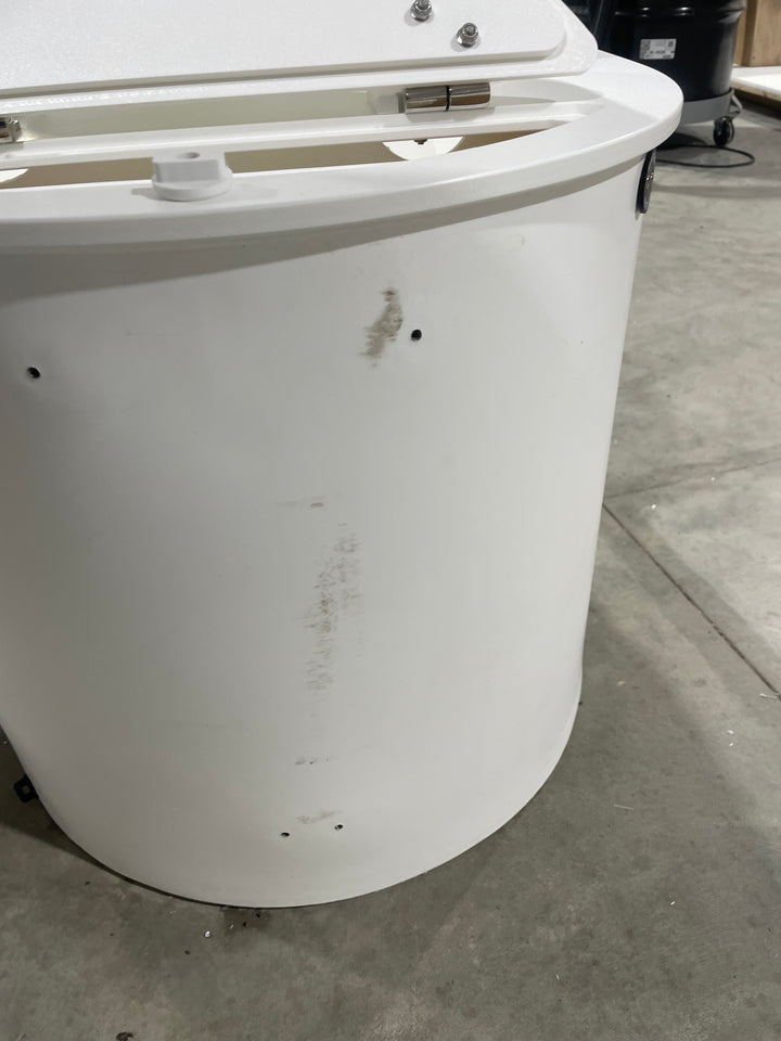 Scratch and Dent Tanks – Creek Bank Tanks LLC