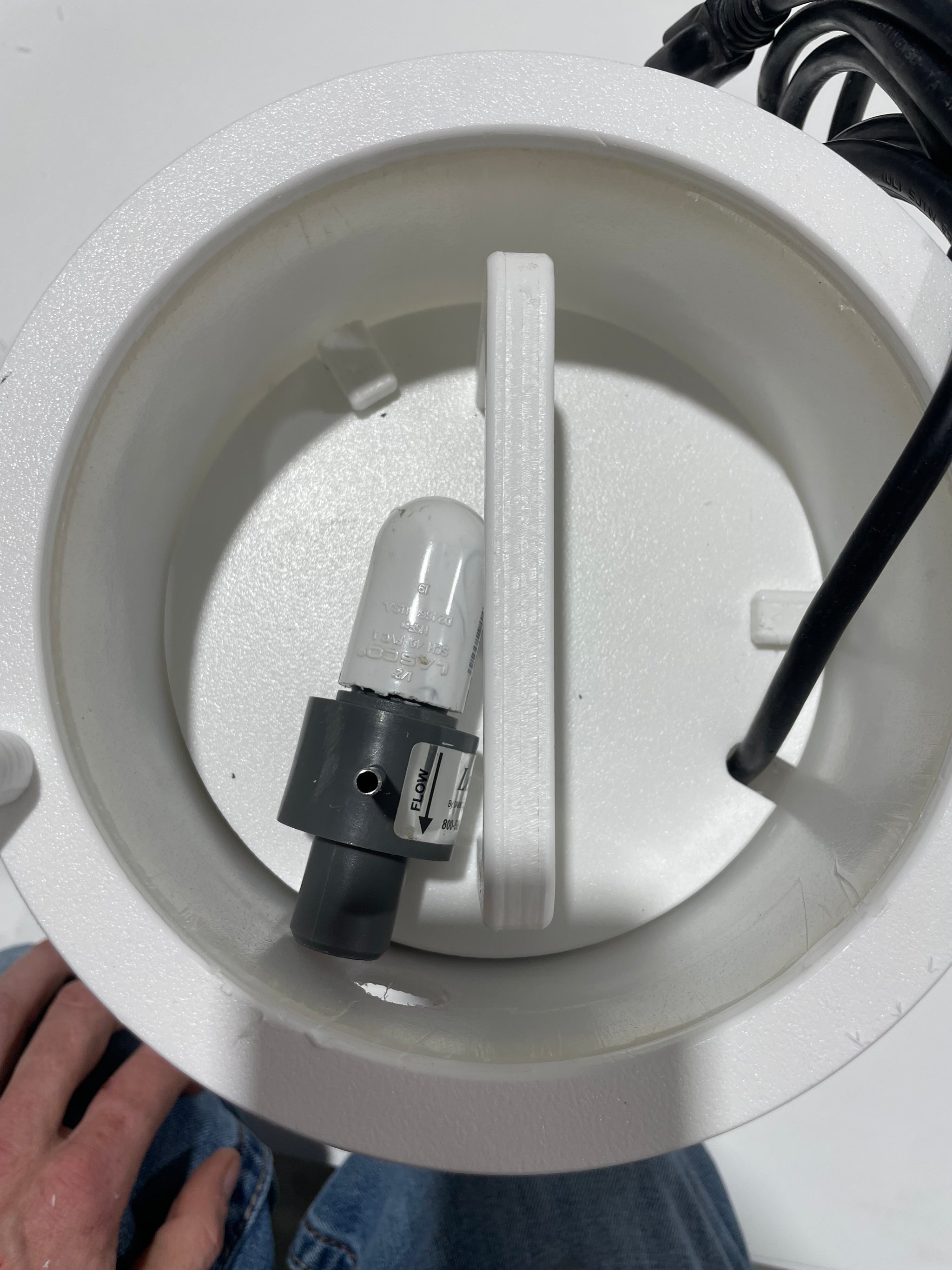 Shad Spa 2 -- Filter/aeration tube – Creek Bank Tanks LLC